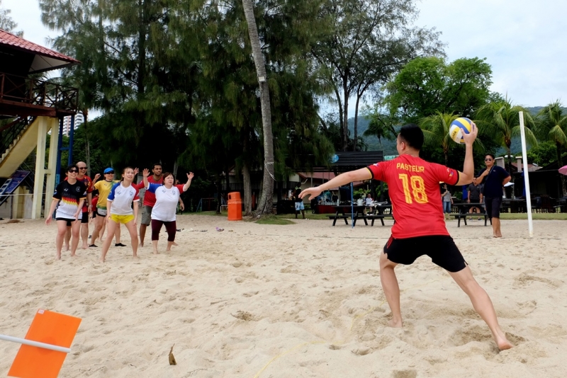 Corporate Team Building with Sanofi at Penang Batu Ferringhi Beach ...